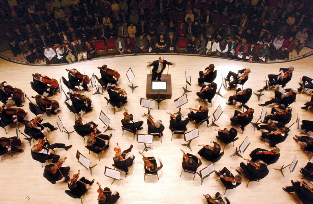 What does a symphony conductor do? | Richard Nilsen